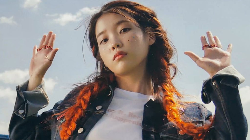 IU cartonne avec Bbi Bbi pour ses 10 ans de carrière